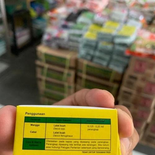 Jual Insektisida perangkap lalat buah atraktan PETROGENOL X - Kota ...