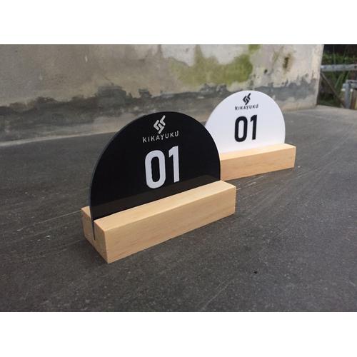 Jual nomor meja akrilik / nomor meja akrilik custom - Hitam - Kab ...