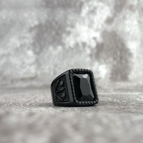 Promo Cincin Pria Titanium Hitam Kotak Batu Merah Hitam Ruby Black Onyx ...