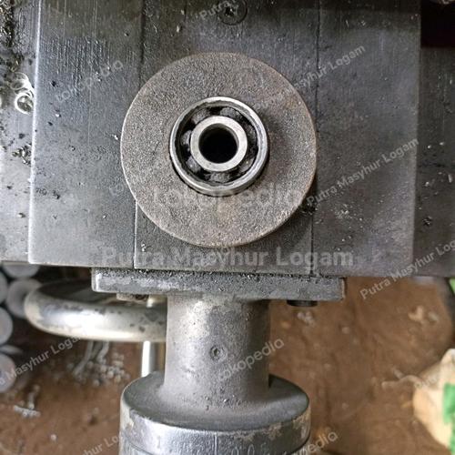 Jual roda besi cor 8cm roda pagar gerbang pintu tanpa rumah - Rel bulat ...