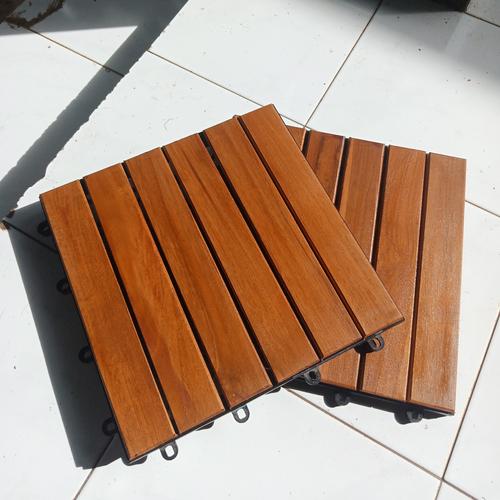 Jual Lantai kayu Ubin Kayu Decking Tile Paket 36pcs Sudah Finishing ...