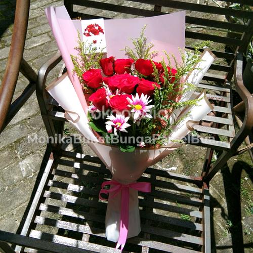 Jual buket bunga segar lampung bunga mawar pikok bingkisan wisuda ...