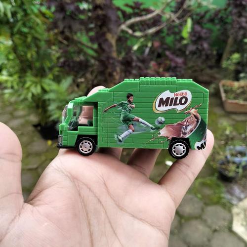 Jual Mainan Mobil Truck Van Mini Brick Milo Limited Edition - Food Toys ...