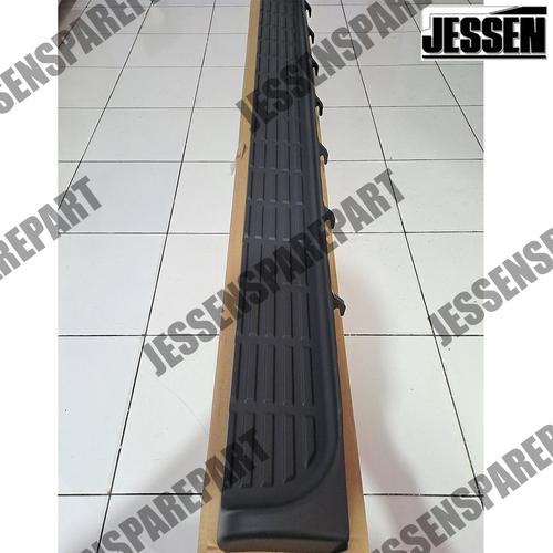 Jual Footstep pintu Toyota Fortuner 2012-2015 51773-0K070 original ...