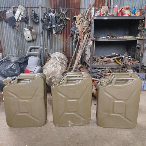 Jual jerigen 20L besi classic jeep derigen - Kab. Tangerang ...
