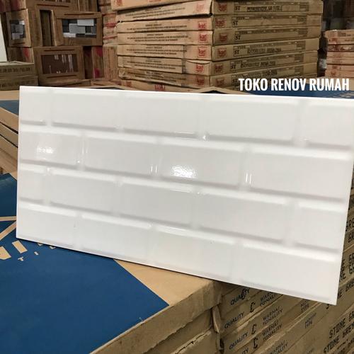 Jual Keramik dinding 25x50 bata putih (glossy-timbul)/ keramik kamar ...