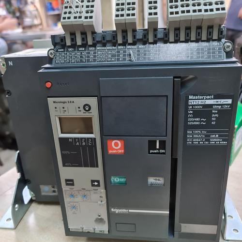 Jual ACB scneider master pact masterpact NW MVS 3 phase drowout drawout ...
