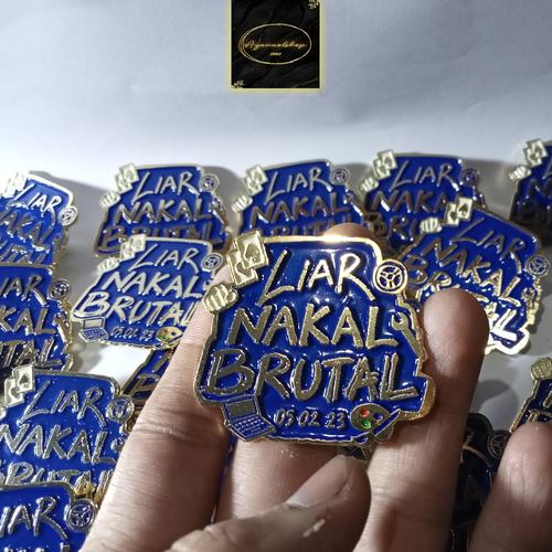 Jual Enamel Pin Custom Plating Gold /Pin Ukuran Besar - Kota Bandung ...