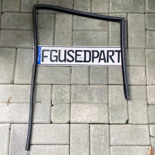 Jual Original bmw e36 karet window channel kiri belakang - B.Kanan ...