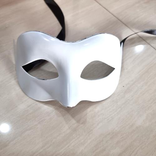 Jual Topeng Zorro Hitam / Zorro Mask - Putih - Jakarta Barat - bee ...