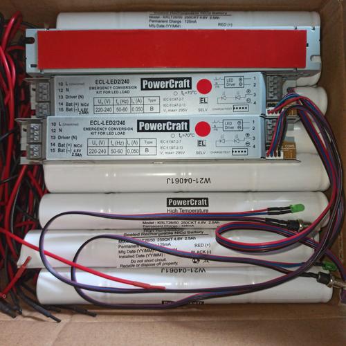Jual powercraft ECL-LED2/240 / baterai emergency led powercraft ... Jual powercraft ECL-LED2/240 / baterai emergency led powercraft ...