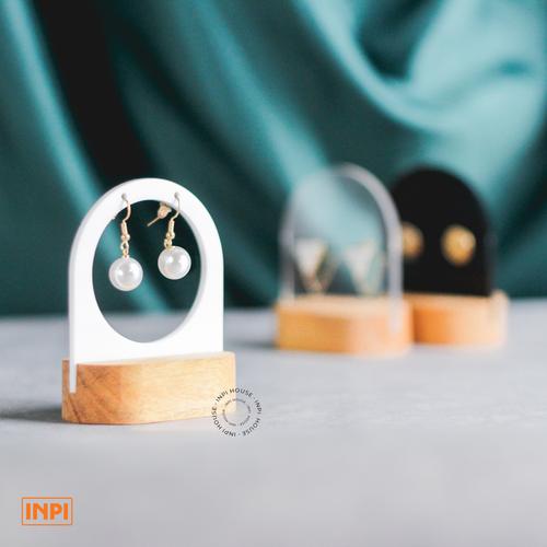 Jual Display Jewelry Akrilik Kayu Pajangan Anting - INPI House - bening ...