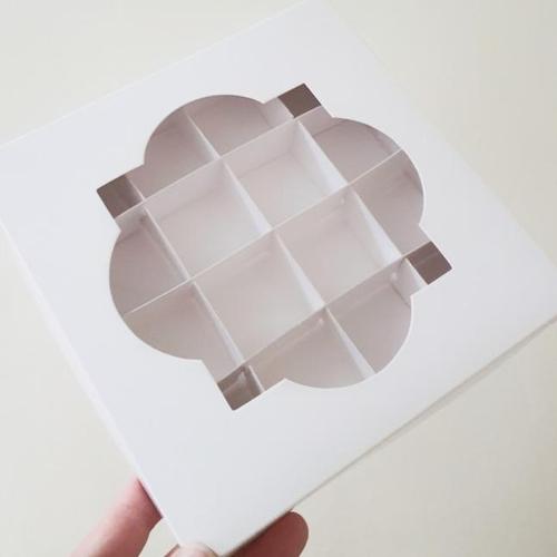 Jual box mochi jendela mika sekat 16 kotak kue cokelat dus nastar ...