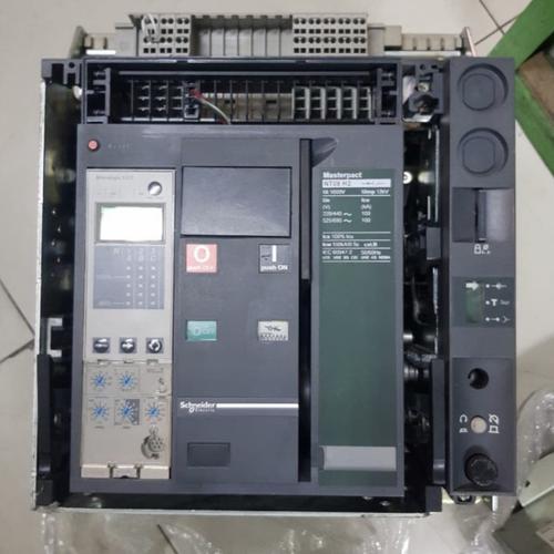 Jual ACB NT08H2 3P 800A Drawout Komplit Motorize UVT AUx Schneider Original - Jakarta Pusat ...