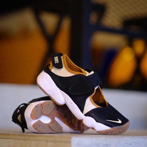 Jual Sepatu Sneakers Original Nike Air Rift Black Brown Gum - Black ...