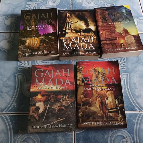 Jual ORI Paket Lengkap Gajah Mada Jilid 1 2 3 4 5 Langit Kresna Hariadi - Kab. Demak - Lumpia ...