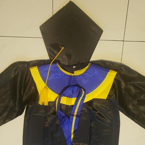 Jual Baju Toga Wisuda Dewasa biru list kuning -L hitam - Jakarta Utara ...