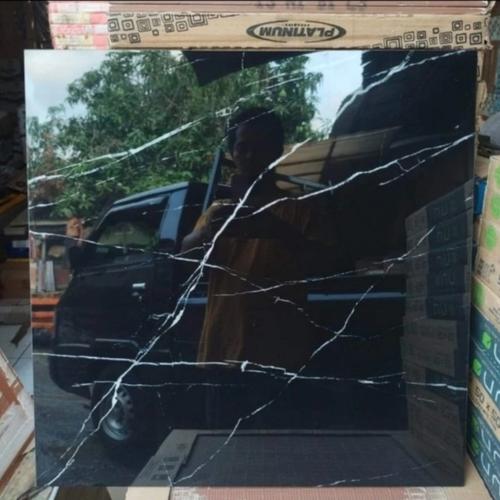 Jual granit lantai dapur teras 60x60 hitam motif marmer glazed - Kab ...