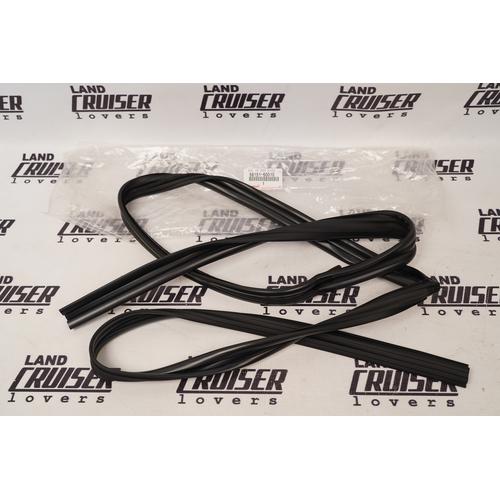Jual Karet Pintu Channel Run Door Glass Landcruiser LC VX 80 68151 ...
