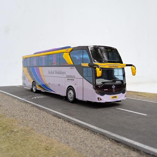 Jual Miniatur bus Jackal Holidays body Jb3 voyager skala 64 - Kab ...