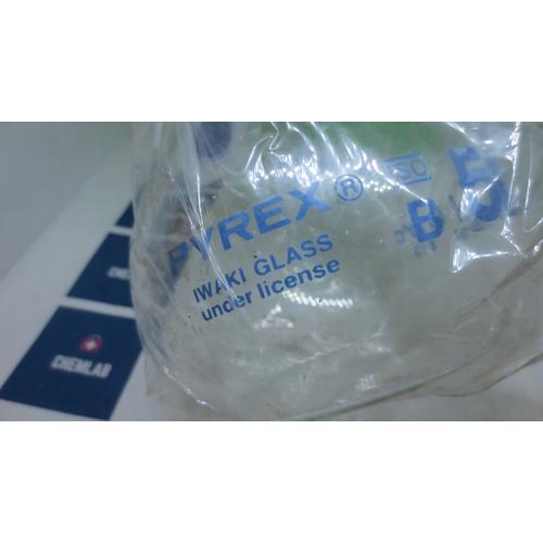 Jual Volumetric flask Pyrex: IWAKI Volume : 500 ml Class B, CLEAR, Blue ...