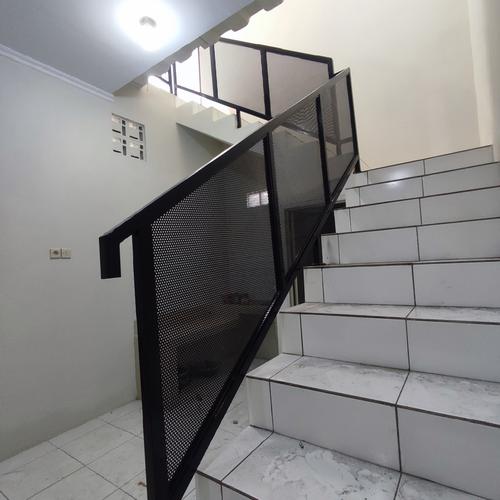 Jual Railing Tangga Perforated Minimalis Paling Diminati - Jakarta ...