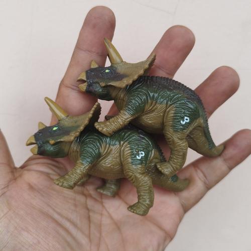 Jual jurassic park / world mini triceratops set 2pcs hasbro 2000 - Kota ...