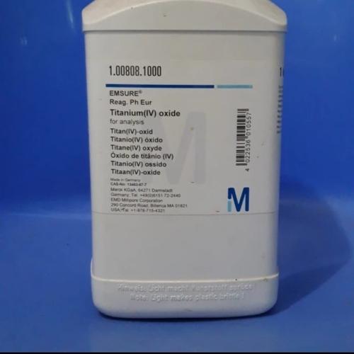 Jual Titanium IV Oxide Merck 1 kg, kode 1.00808.1000 - Kab. Bekasi ...