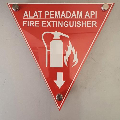 Jual Segitiga Apar Bahan akrilik doble + Baut stellist - Kota Makassar ...