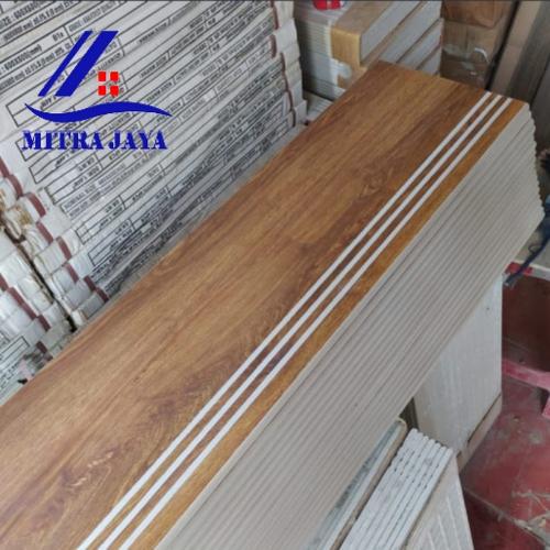 Jual Granit tangga motif kayu 30x90 30x100 keramik list pijakan step ...