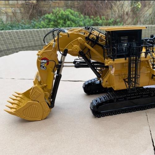 Jual Diecast Miniatur Caterpillar Cat 6030 Hydraulic Mining Shovel (1: ...