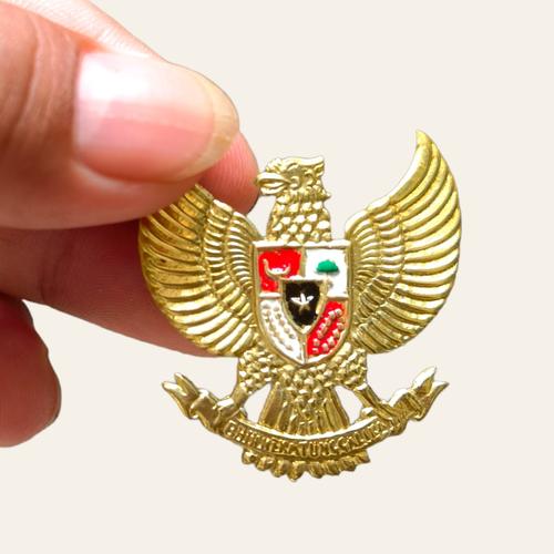 Jual PIN LENCANA WING GARUDA PANCASILA KUNINGAN Berwarna ukuran 3,5cm ...