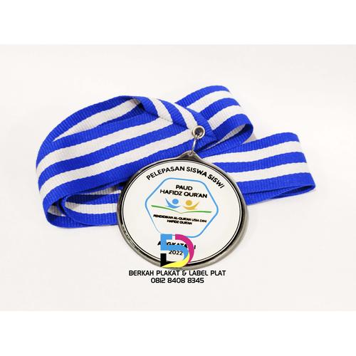 Jual medali wisuda custom - Jakarta Selatan - berkah plakat & label ...