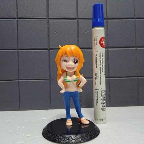 Jual mainan static figure Nami tatakan hitam one piece chibi statue ...