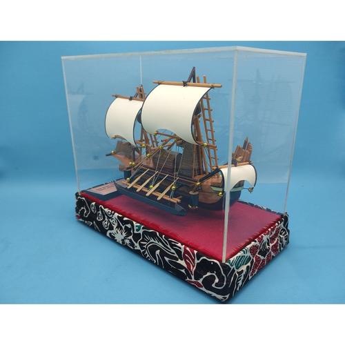 Jual Miniatur Perahu Layar Mojopahit Kapal Majapahit Kotak Batik - Kota ...