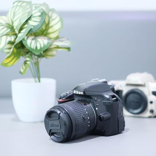 Jual kamera nikon d3300 sama lensa kit 18-55mm vr second mulus termurah - Kab. Ponorogo - Berkah ...