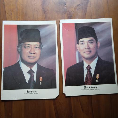 Jual Paket 2 Poster jadul original Presiden dan Wakilnya - Kab. Kebumen ...
