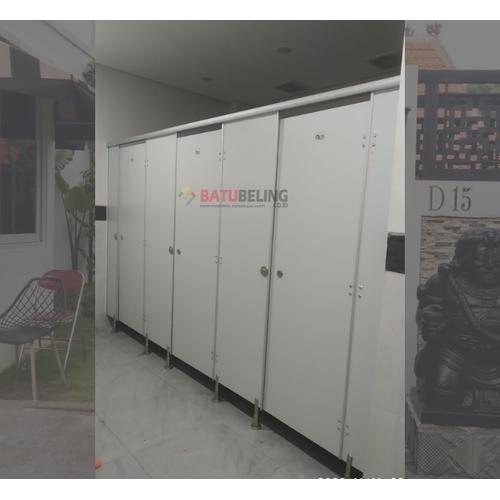 Jual Cubicle Toilet Phenolic Resin Kubikal WC Ruangan Premium Import ...