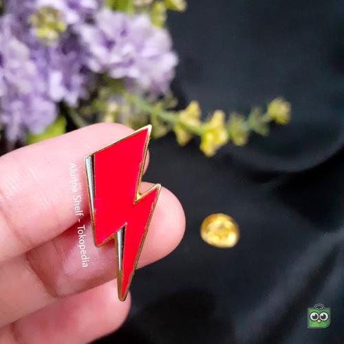 Jual Pin Enamel Petir Merah Thunder Lightning Bolt | Badge Aksesoris ...