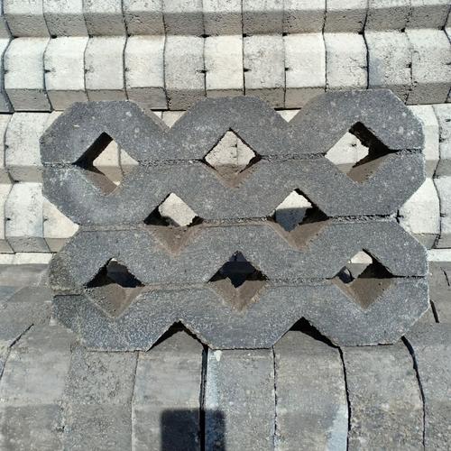 Jual Grass Block Paving Rumput 45 x 30 x 6 cm Grassblock Press Hidrolik ...