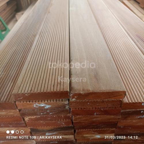 Jual PAPAN PAGAR DECKING LANTAI KAYU BENGKIRAI BATANGAN SUPER MURAH 270 ...