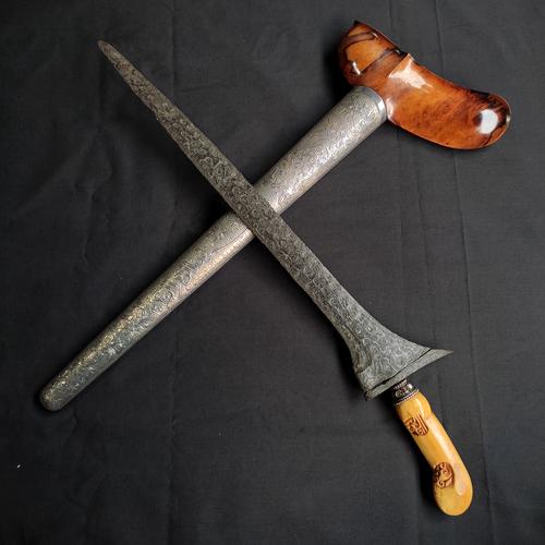 Jual Keris Sepuh Tilam Upih Pamor Talang Emas Nyandang Istimewa - Kota ...