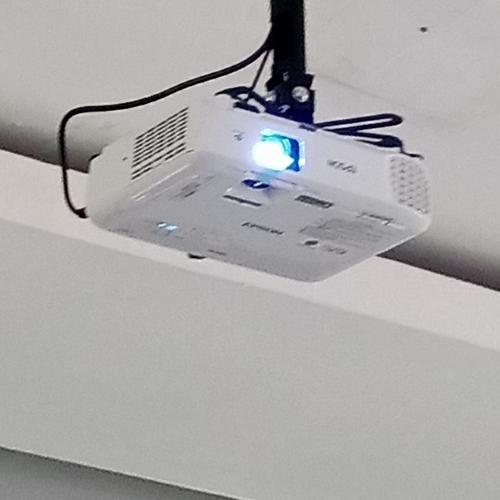 Jual Breaket lcd proyektor gantung 4meter - Jakarta Pusat - jual ...