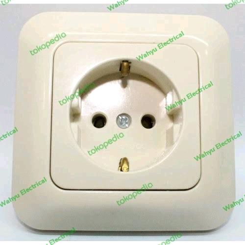 Jual Stop Kontak Broco Gracio warna Cream/Putih - Cream - Jakarta ...