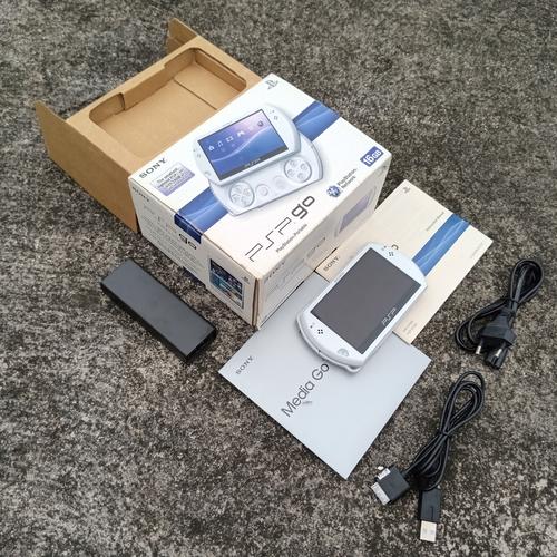 Jual Sony PlayStation Portable Go 16GB (PSP-N1003) Pearl White - Kab. Sleman - Death Voltage ...