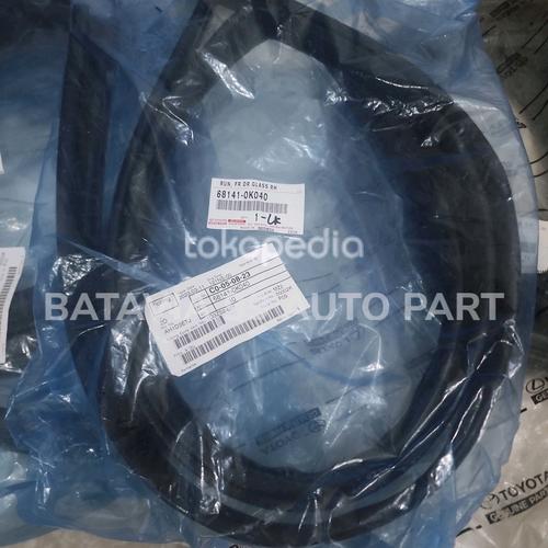 Jual Karet chanel channel pintu depan kanan Toyota innova OLD ORIGINAL ...
