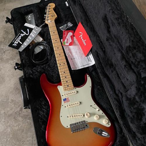 Jual Fender American Deluxe USA - Kab. Bogor - Soundcaster | Tokopedia
