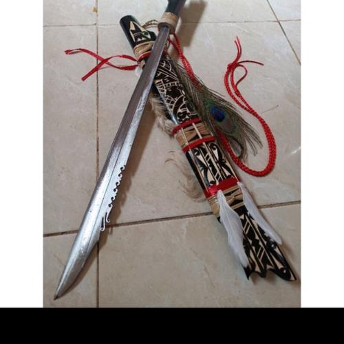 Jual MANDAU KHAS DAYAK KALIMANTAN ASLI KALIMANTAN - tidak pakai bul ...