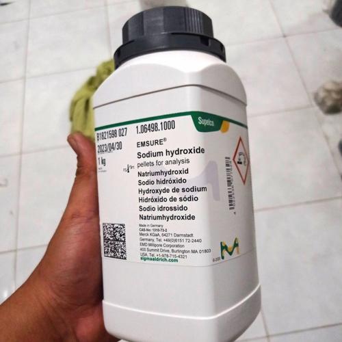 Jual sodium hydroxide merck Ecer 100G - Kota Depok - Mbangunlab | Tokopedia