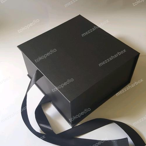 Jual Hardbox size 22 x 22 x 12 giftbox boxhampers Kotak ado Box Custom ...